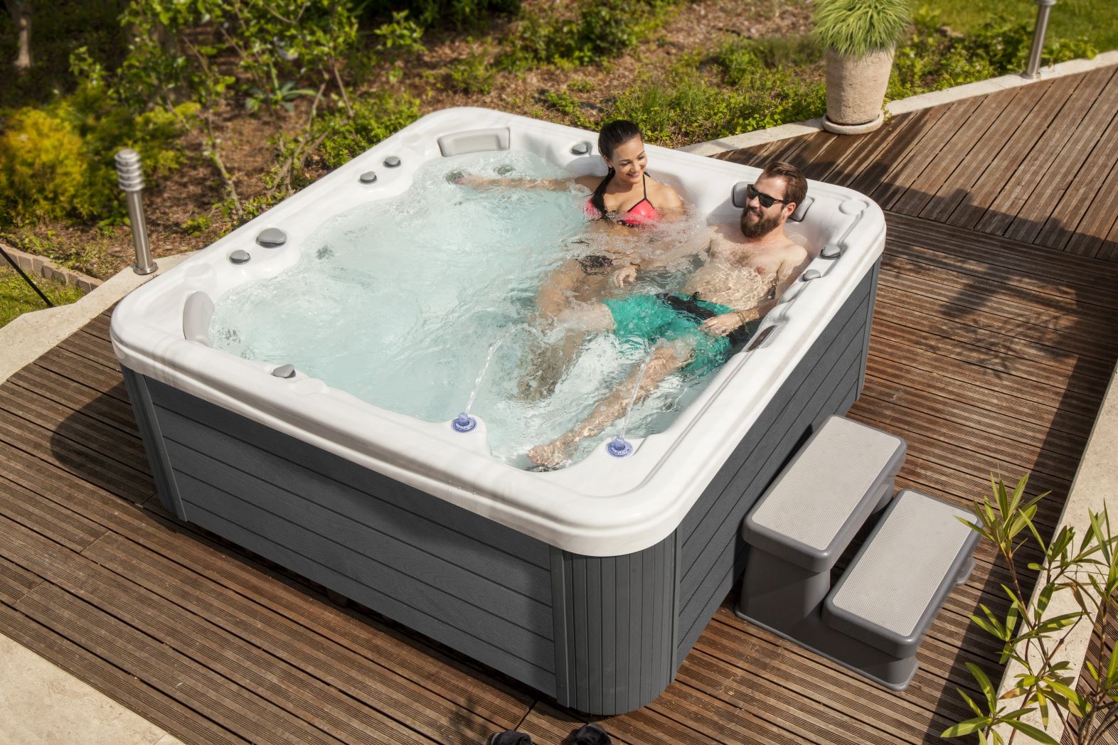 How to Choose the Right Hot Tub | Hot Tub Buying Guide